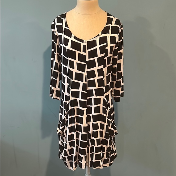 Alembika | Tops | Alembika Trapeze Round Neck Elbow Sleeve Tunic Top ...